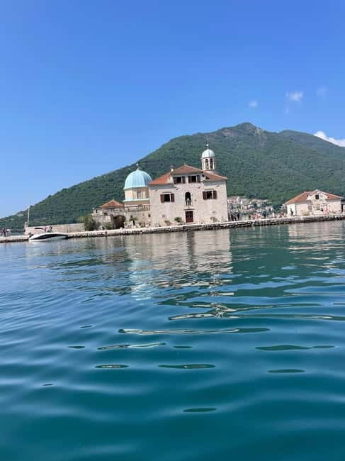 From Kotor: Perast & Lady of the Rock's boat tour - 2h - The Sum Up