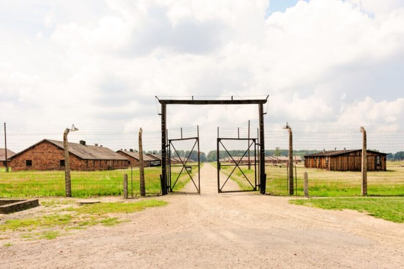 From Krakow: Auschwitz-Birkenau Tour with Transportation - An In-Depth Look at the Auschwitz-Birkenau Tour