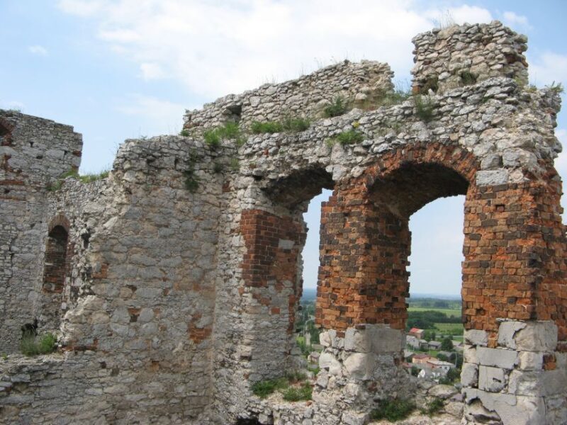 From Krakow: Trail of the Eagles Nests Day Tour - Who is This Tour Best For?