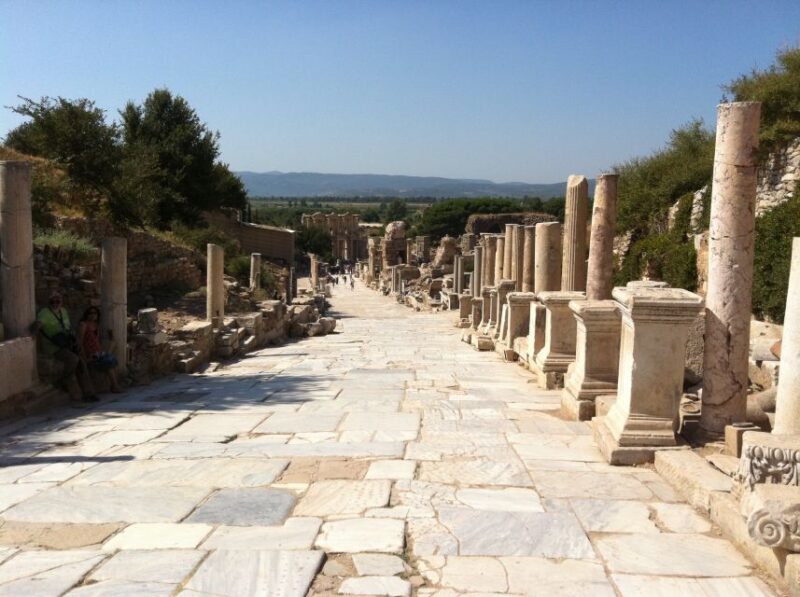 From Kusadasi Cruises: Ephesus Private Guided Tour - Exploring the Ephesus Private Guided Tour from Kusadasi: An In-Depth Review