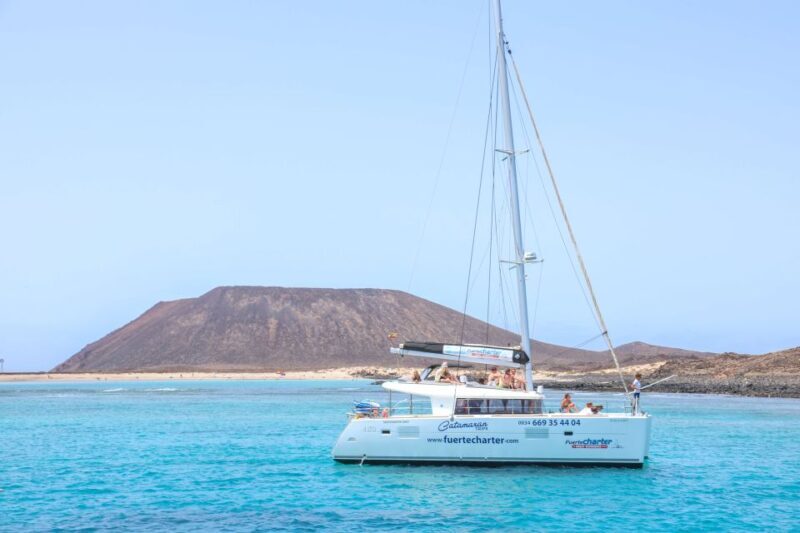 From Lanzarote: Lobos Island and Fuerteventura Day Cruise - An In-Depth Look at the Tour Experience