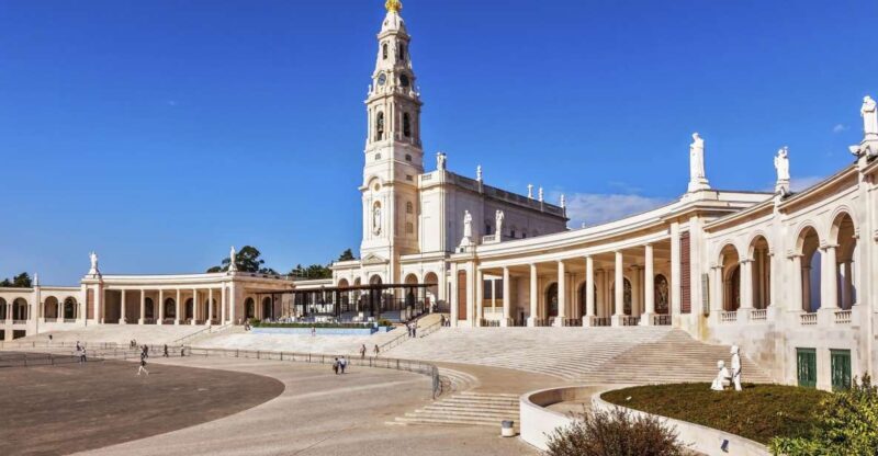 From Lisbon: Fátima, Batalha, Nazaré and Óbidos Day Tour - Summary: Who Is This Tour Best For?