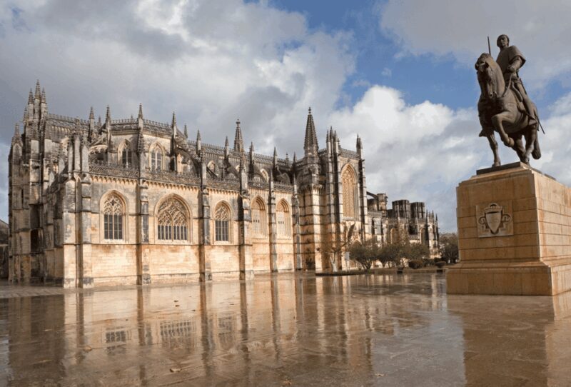 From Lisbon: Fátima, Batalha, Nazaré, and Óbidos  Small groups - Key Points