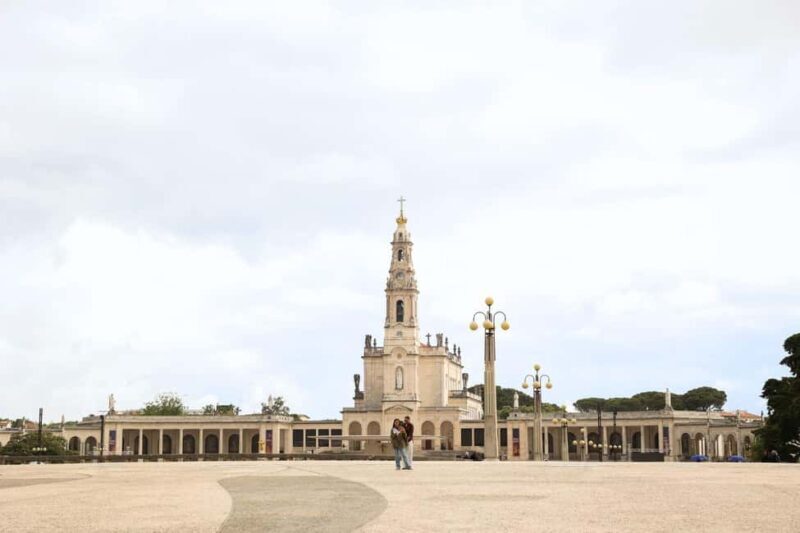 From Lisbon: Fátima, Óbidos, and Nazaré Small Group Day Tour - The Practical Details