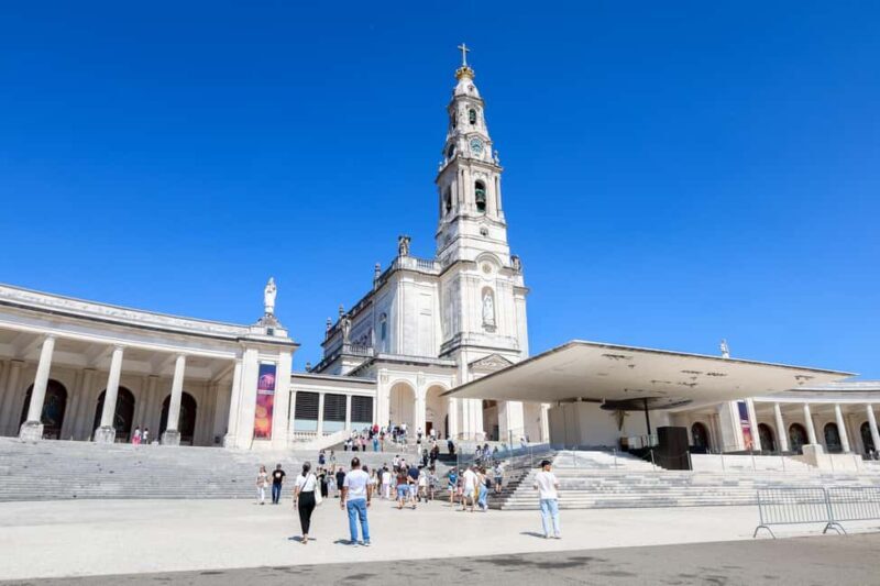 From Lisbon: Small Group to Pena Palace, Nazaré & Fátima - The Itinerary Breakdown