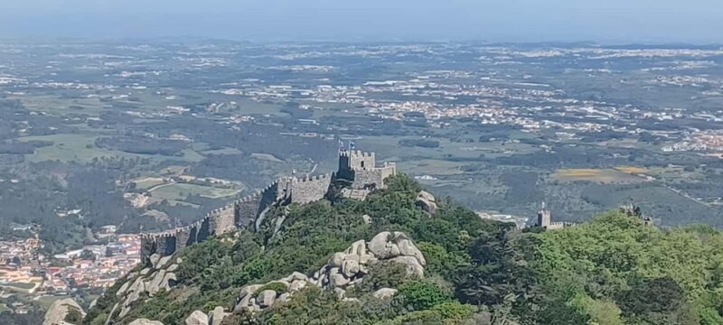 From Lisbon: Tour to Pena Palace, Sintra, and Cascais - Coastal Views and Oceanic Wonders