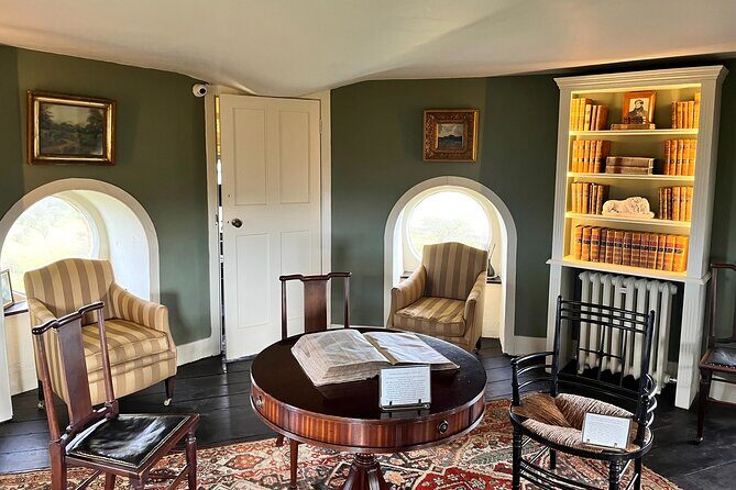 From London: Cotswolds Guided Trip Including Bourton-on-the-Water - Who Should Book This Tour?