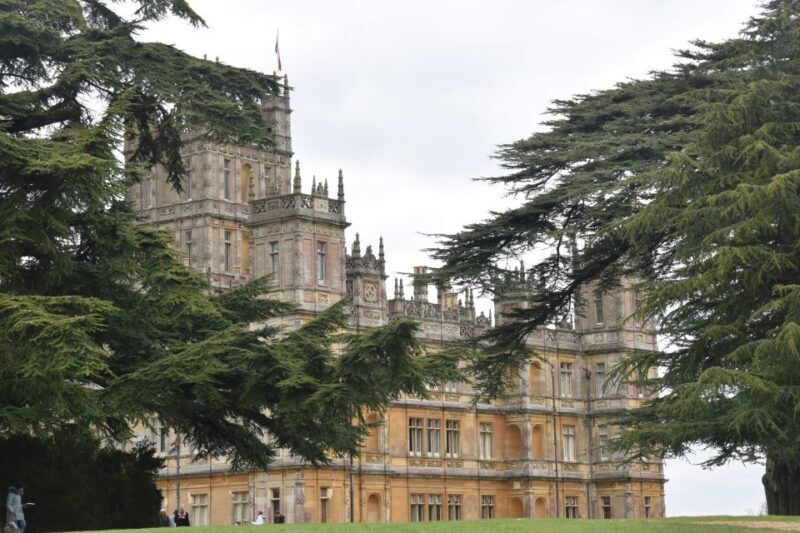 From London: Downton Abbey and Village Coach Tour - FAQ
