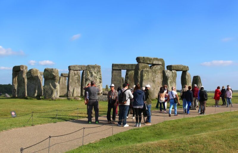 From London: Extended Visit to Windsor Castle and Stonehenge - A Closer Look at the Tour Experience