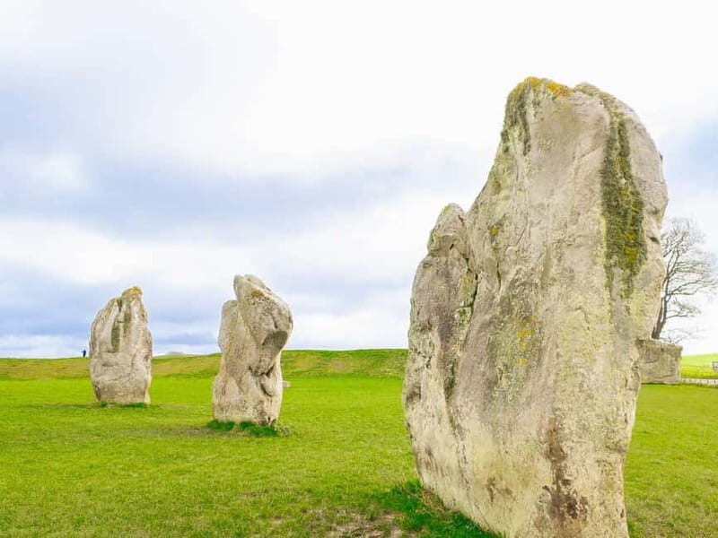 From London: Stonehenge & The Stone Circles of Avebury Tour - Guides and Experience: Knowledge and Humor