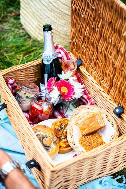 From London: Vintage Bus Wine Tour with Return Train Tickets - What Could Be Better