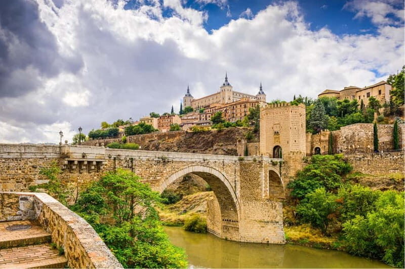 From Madrid: Full Day Trip to Segovia and Toledo - Free Time in Toledo: Shopping and Casual Exploration