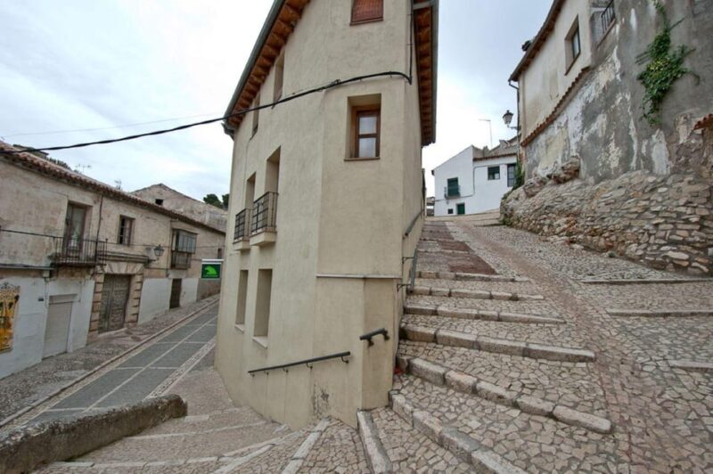 From Madrid: Guided Day Trip to Chinchon, Aranjuez & Toledo - Who Will Love This Tour?