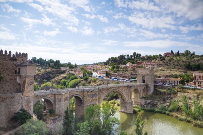 From Madrid: Toledo Guided Day Trip - Transportation and Group Size