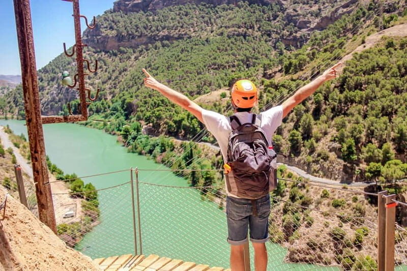 From Málaga: Caminito del Rey Day Trip & Guided Tour - Key Points
