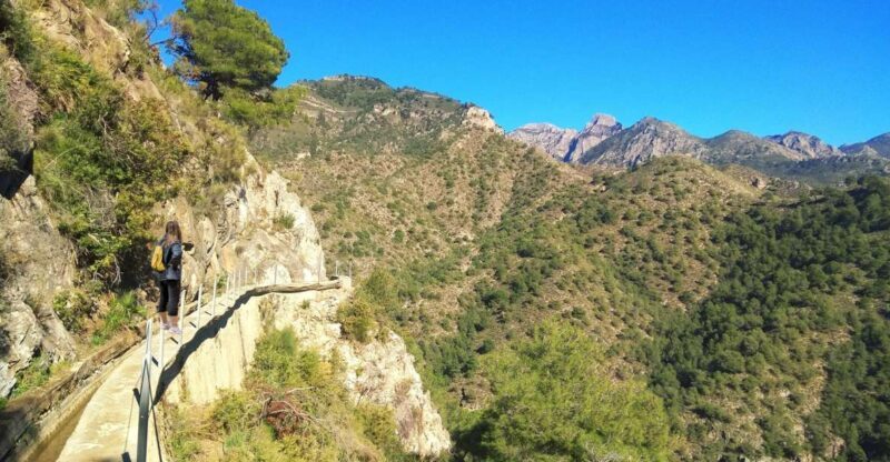 From Málaga: Frigiliana Hiking Tour with Wine & Appetizers - The Itinerary in Detail