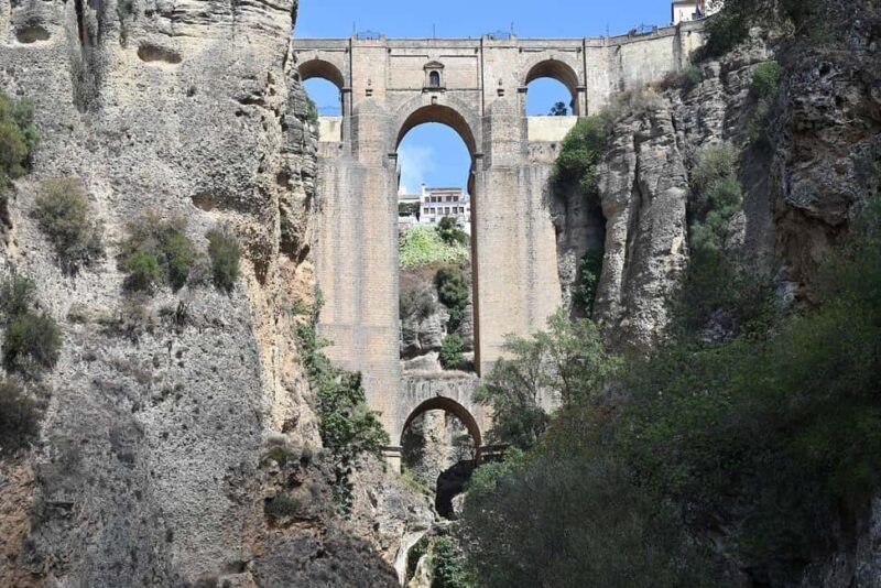 From Malaga: Ronda y Setenil de la Bodegas Day Trip by coach - Key Points