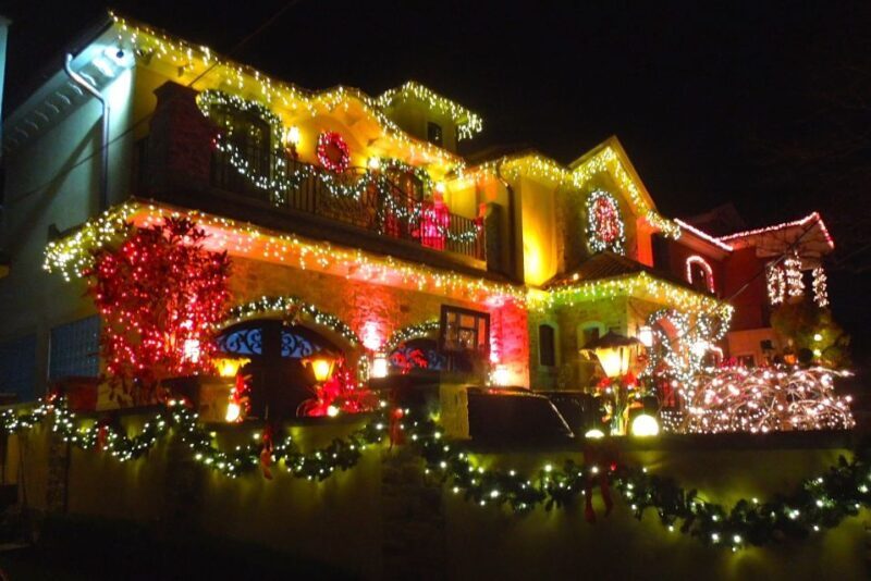 From Manhattan: 4-Hour Christmas Lights Luxury Bus Tour - The Sum Up: Who Should Consider This Tour?