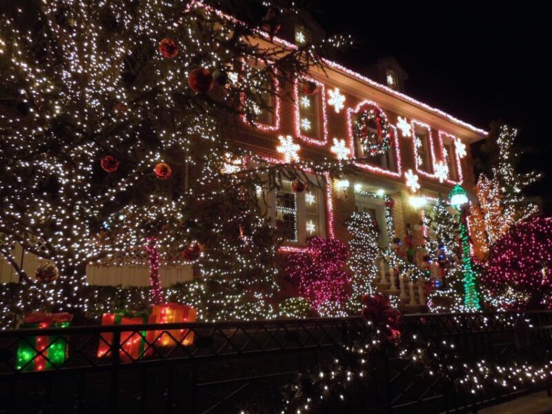 From Manhattan: 4-Hour Christmas Lights Luxury Bus Tour - FAQ