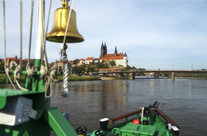 From Meissen: Paddle Steamer Tour to Dresden - An In-Depth Look at the Paddle Steamer Experience