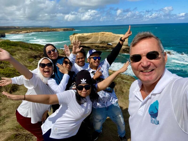 From Melbourne: Great Ocean Road Premium Tour in Reverse - Transport and Group Dynamics