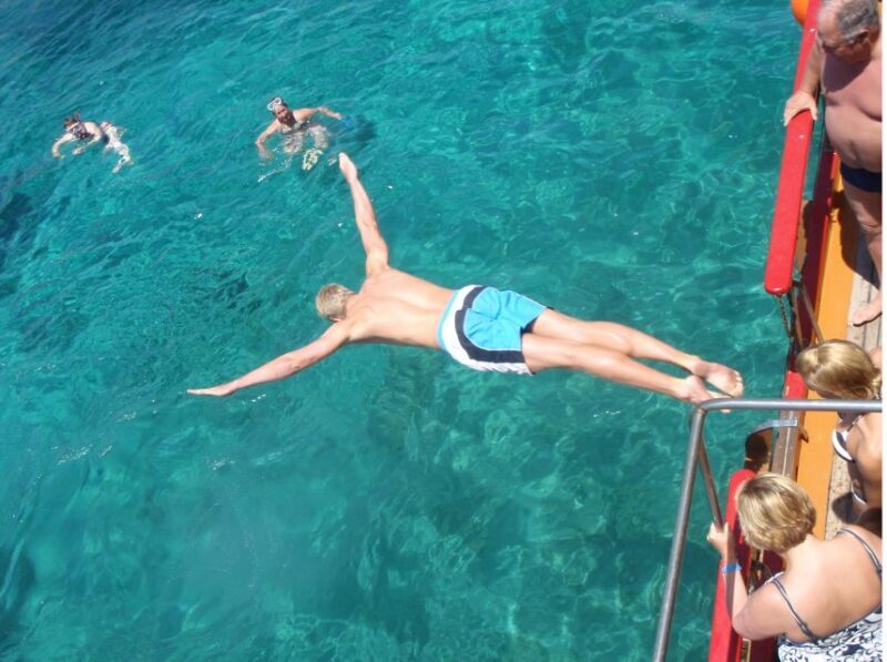 From Naxos: Koufonisia Boat Cruise and Rina's Cave w/ Lunch - Who Is This Tour Best For?