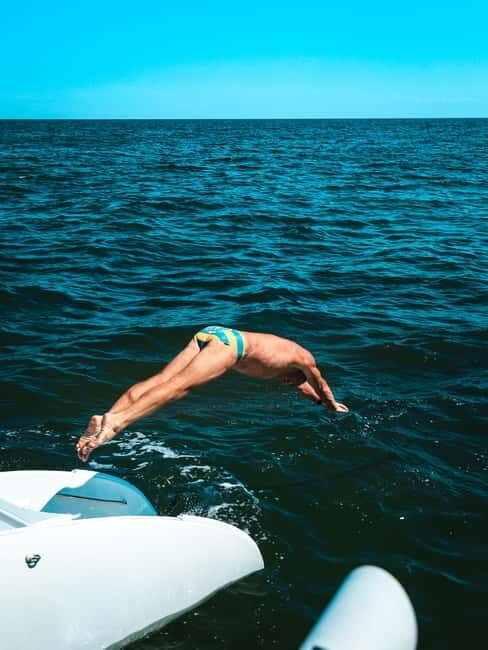 From Obzor, Bulgaria: Half-Day Black Sea Catamaran Cruise - Lunch on the Water: A Delicious Pause