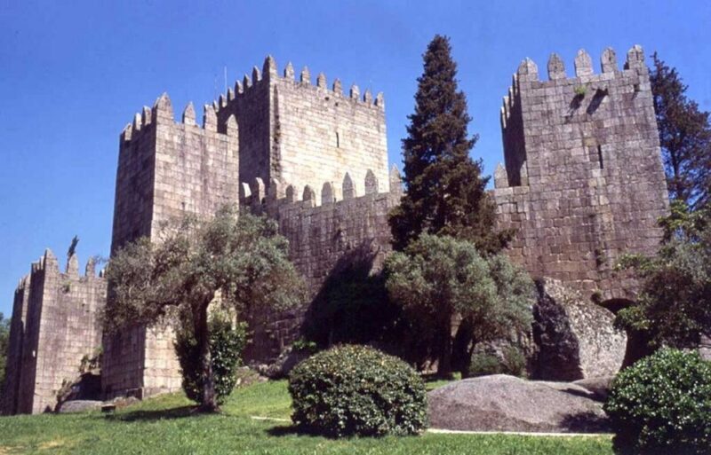 From Oporto: Guimarães Tour (4Hours) - Half Day - Real Experiences from Travelers
