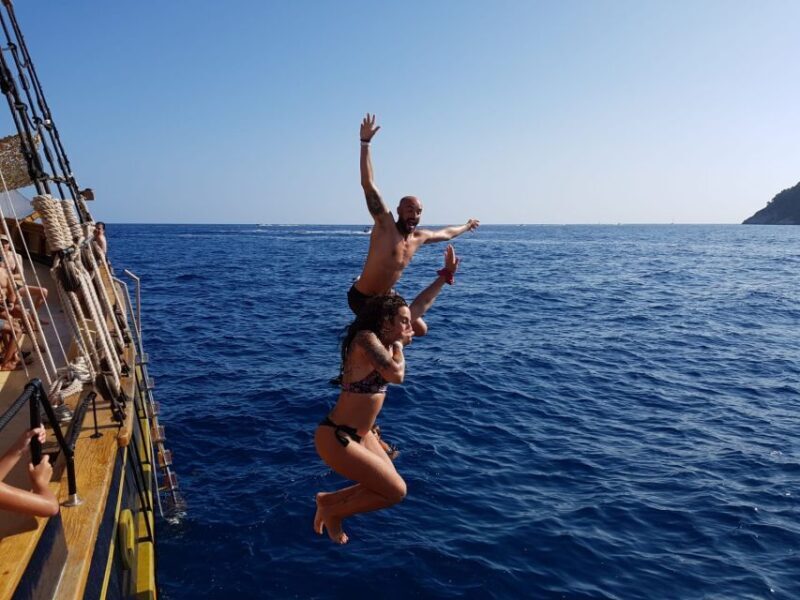 From Palamos: Scenic Boat Trip to Calella de Palafrugell - What Makes This Tour Special?