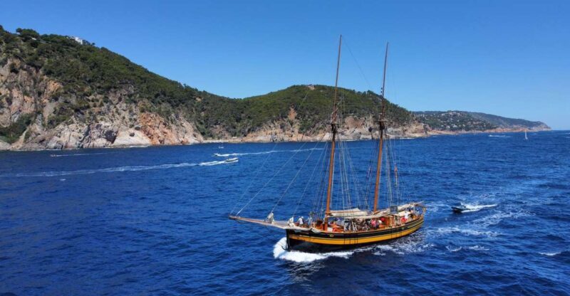 From Palamós: Southern Coast Sailing Tour - From Palamós: Southern Coast Sailing Tour — A Practical Dive into Costa Bravas Marine Beauty
