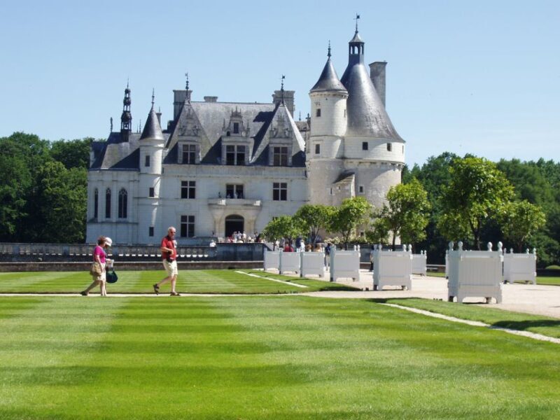 From Paris: Loire Valley Castles Full-Day Tour with Lunch - Key Points