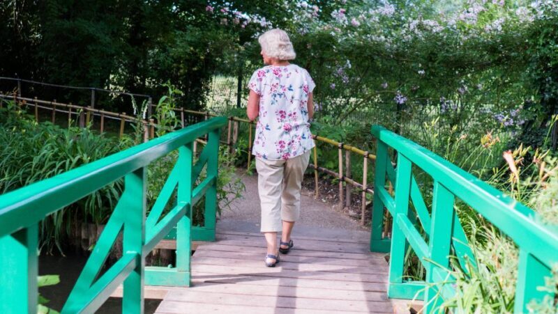 From Paris: Versailles and Giverny Full-Day Trip - Practical Tips for Booking