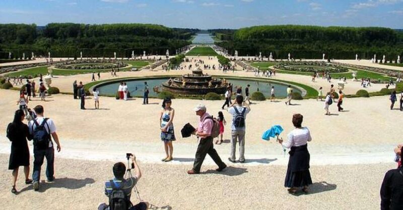From Paris: Versailles Guided Tour by Deluxe Minibus - The Whole Experience: What You Can Expect