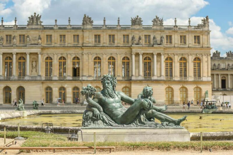 From Paris: Versailles Palace & Gardens with Transportation - Who Should Book This Tour?