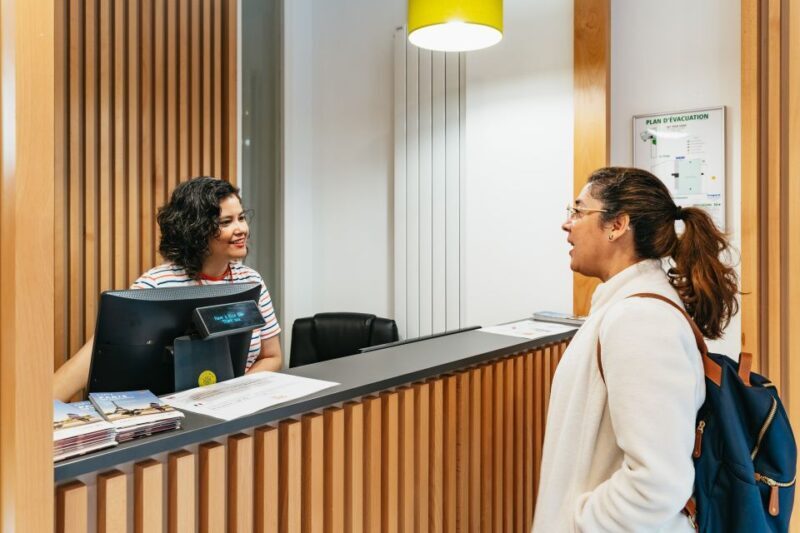 From Paris: Versailles Palace Guided Tour & Gardens Access - The Sum Up