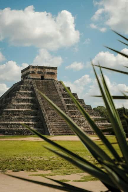 From Playa del Carmen: Tour to Chichén Itzá, Valladolid with Cenote and buffet - FAQs