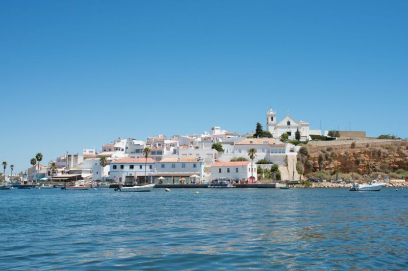 From Portimão: Catamaran Cruise to Benagil Caves with BBQ - FAQs