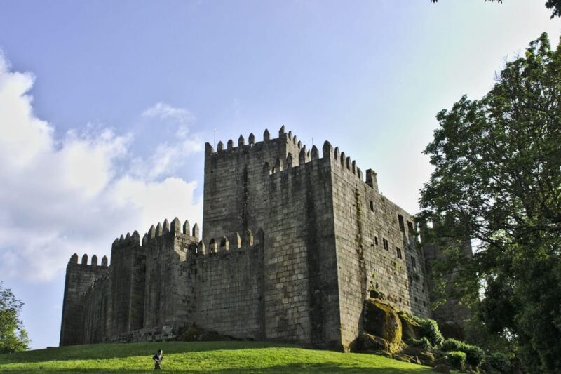 From Porto: Braga & Guimarães Day Trip with Lunch - An In-Depth Look at the Braga & Guimarães Day Trip