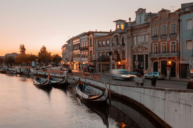 From Porto  Lisbon with up to 4 stops : Aveiro, Nazaré, Óbidos - Key Points