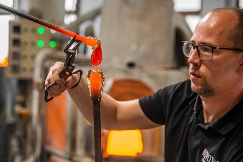 From Prague: Bohemian Glass Crystal Private Tour with Lunch - A Deep Dive into the Tour Experience