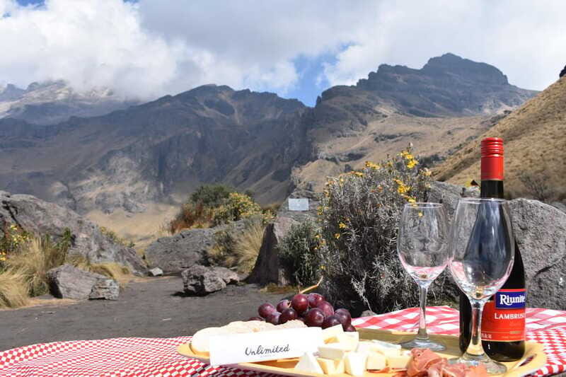 From Puebla: Hiking Iztaccihuatl romantic for couples - Who This Tour Suits Best