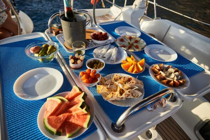 From Puerto de Mogán: Sailboat Trip with Food and Drinks - FAQ