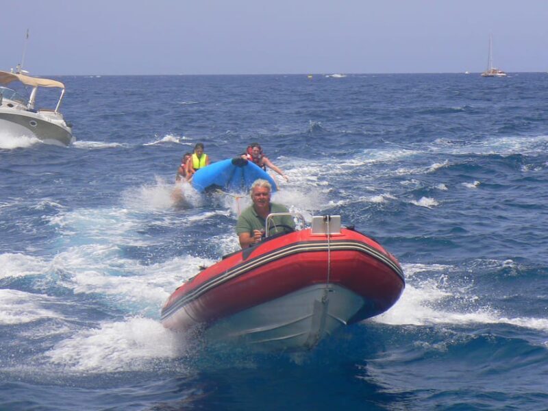 From Puerto Rico: Boat trip along the coast w/ Food & Drinks - FAQs