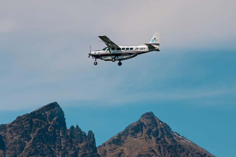 From Queenstown: Milford Sound Flight and Cruise with Lunch - An In-Depth Look at the Milford Sound Flight and Cruise Tour