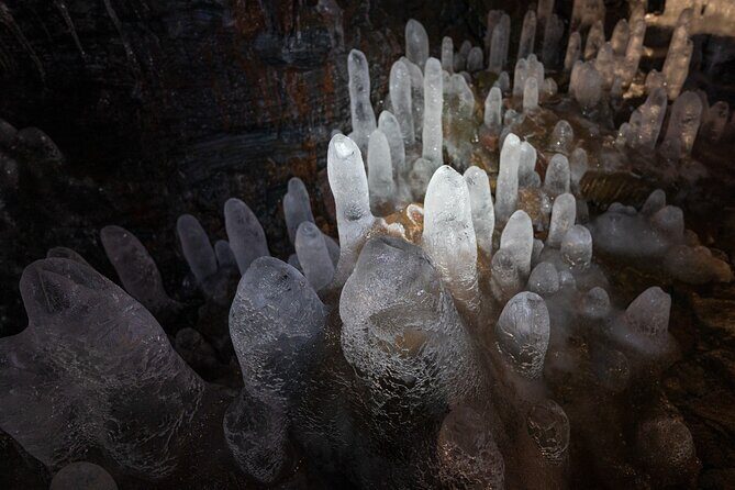 From Reykjavík: Evening Lava Tunnel Tour and Northern Lights Tour - Key Points