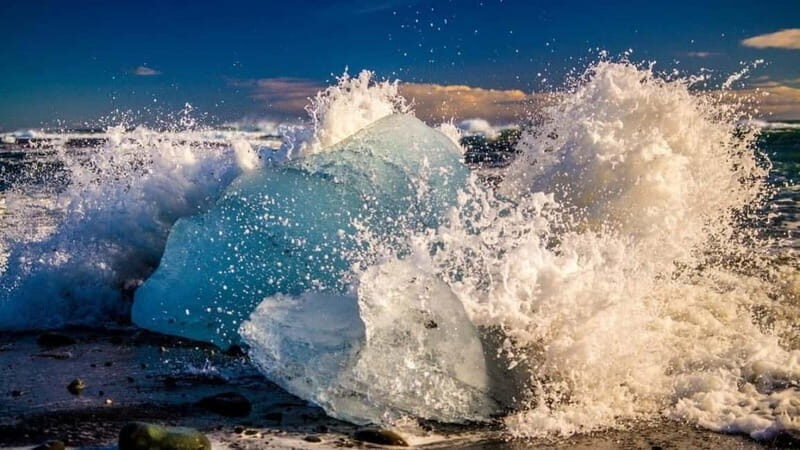 From Reykjavik: Glacier Lagoon and Fjaðrárgjúfur Canyon Tour - Key Points