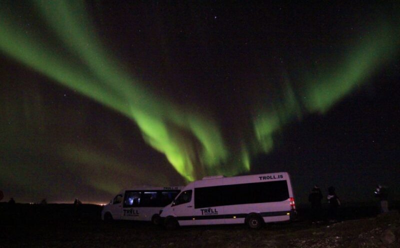 From Reykjavík: Northern Lights Tour with Hot Cocoa & Photos - Authentic Reviewer Insights