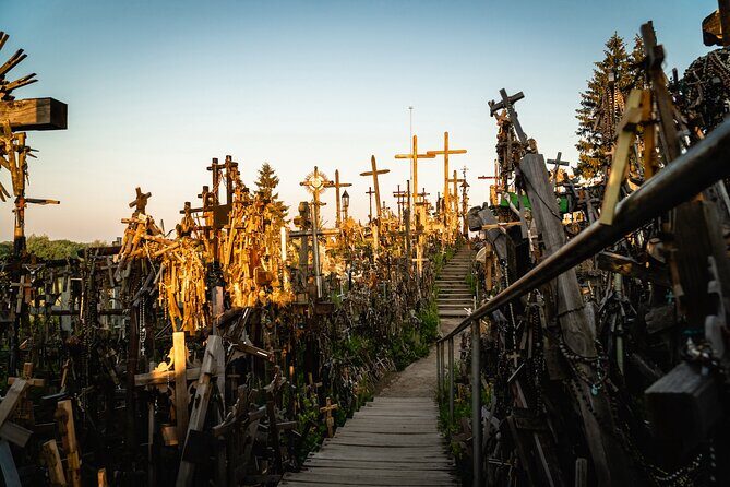 From Riga: Hill of Crosses & Jelgava Highlights - Who Should Consider This Tour?