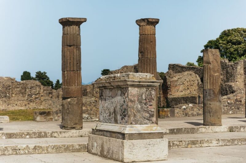 From Rome: Pompeii Day Trip with Optional Vesuvius and Lunch - Transport and Guides: Comfort and Expertise