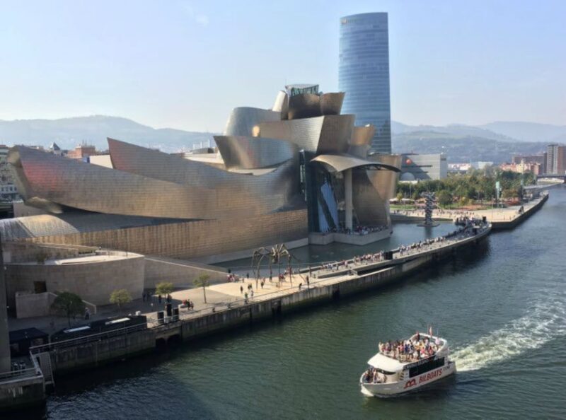 From San Sebastian: Bilbao, Guggenheim & Dragonstone Tour - An All-in-One Day Trip from San Sebastian